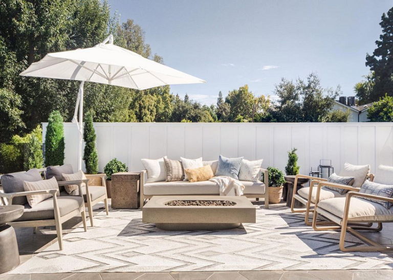 3 Durable Exposed Aggregate Concrete Ideas for Outdoor Spaces